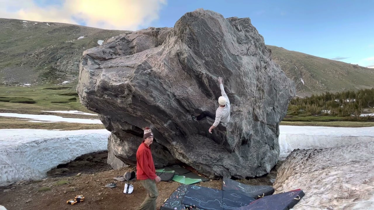 Shadow Walker v14 - Swissco Boulders, swissco Bouldering - Watch Beta ...