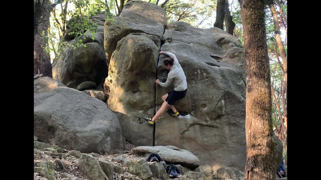 Indian Crack v0 - Indian Cracks, Indian Rock Bouldering - Watch Beta Videos